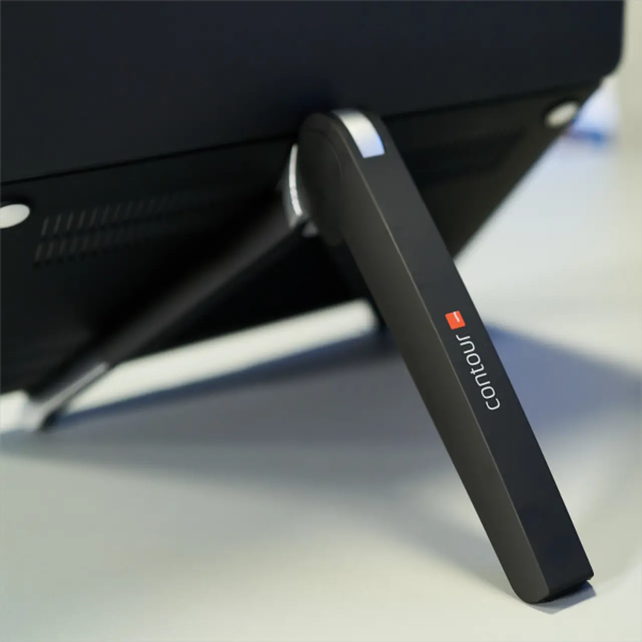 Contour Laptop stand